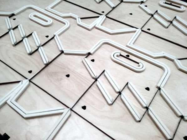 Stanswerk : drukwerk stansen en doosjes vouwplakken